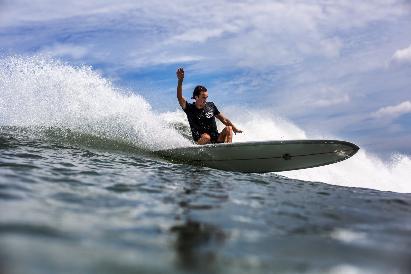 Deus Nine Foot and Single 2016 – The Nine Foot – Deus Ex Machina USA