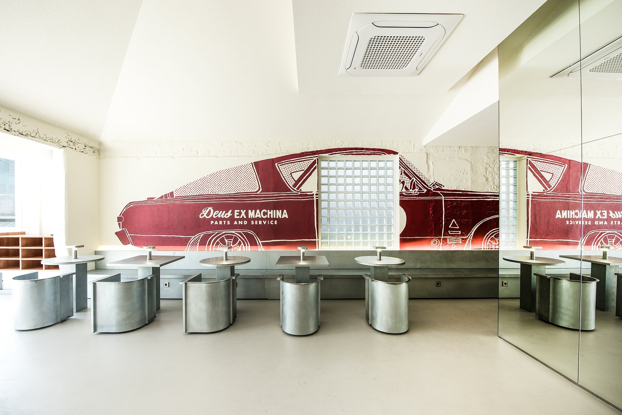 Deus Cafe South Korea – Deus Ex Machina USA