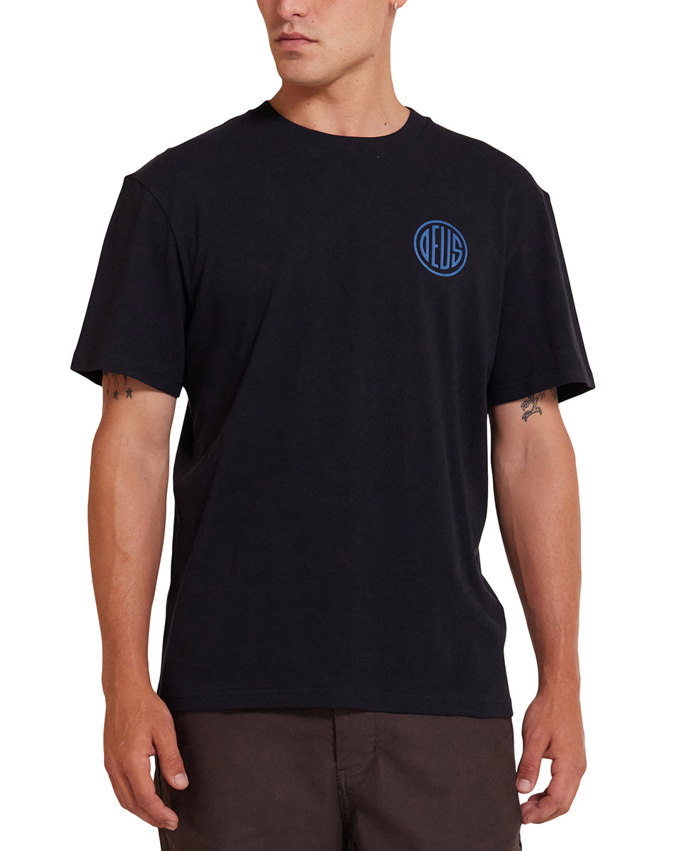 Tees | Deus Ex Machina | Pill Logo Tee - Black – Deus Ex Machina USA