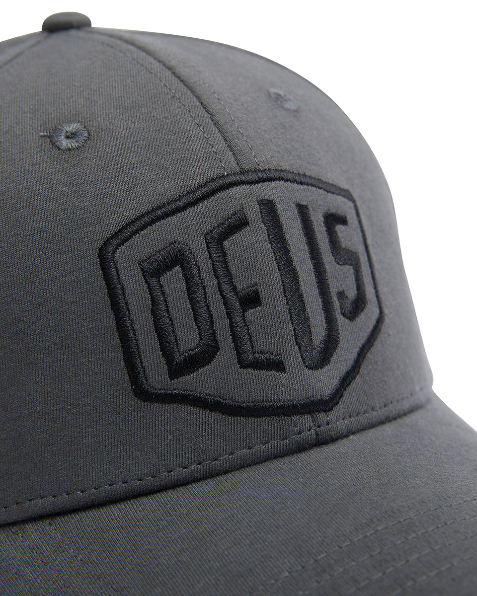 Hats | Deus Ex Machina | Premium Shield Trucker – Deus Ex Machina USA