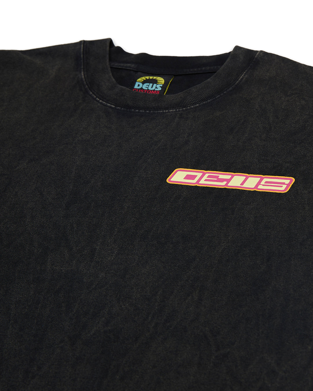 Tees | Deus Ex Machina | Token Tee Anthracite – Deus Ex Machina USA